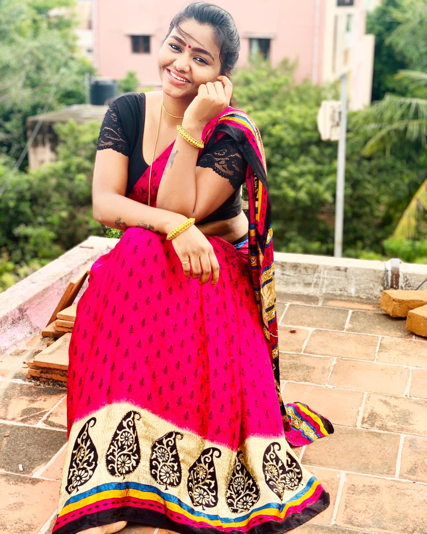 Shalu Shamu in Saree - Live Cinema News