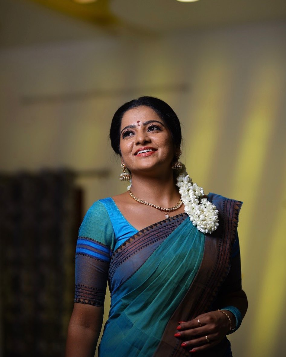 Serial Actress V. J. Chitra Photo Gallery - Live Cinema News